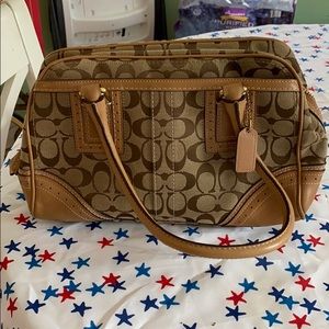 Women Coach Hampton Tote Bag on Poshmark